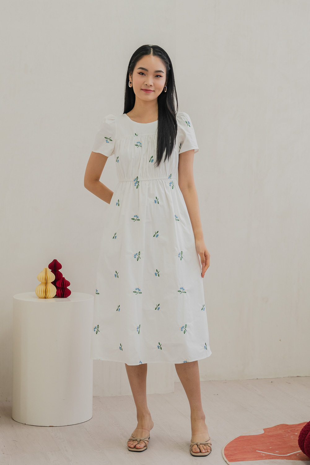 Friya Floral Embroidery Midi Dress In White