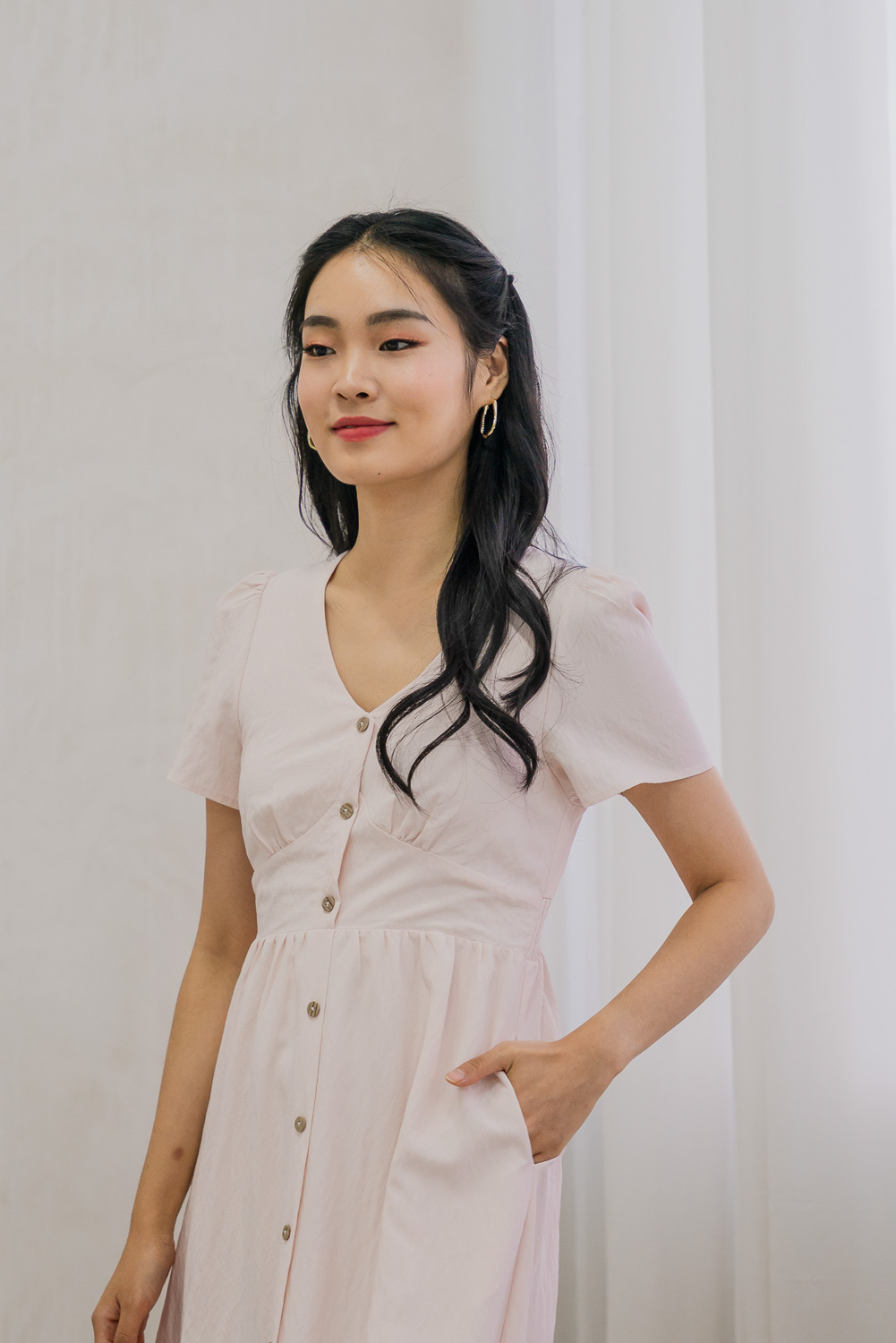 Bronte Empire Button Midi Dress In Baby Pink