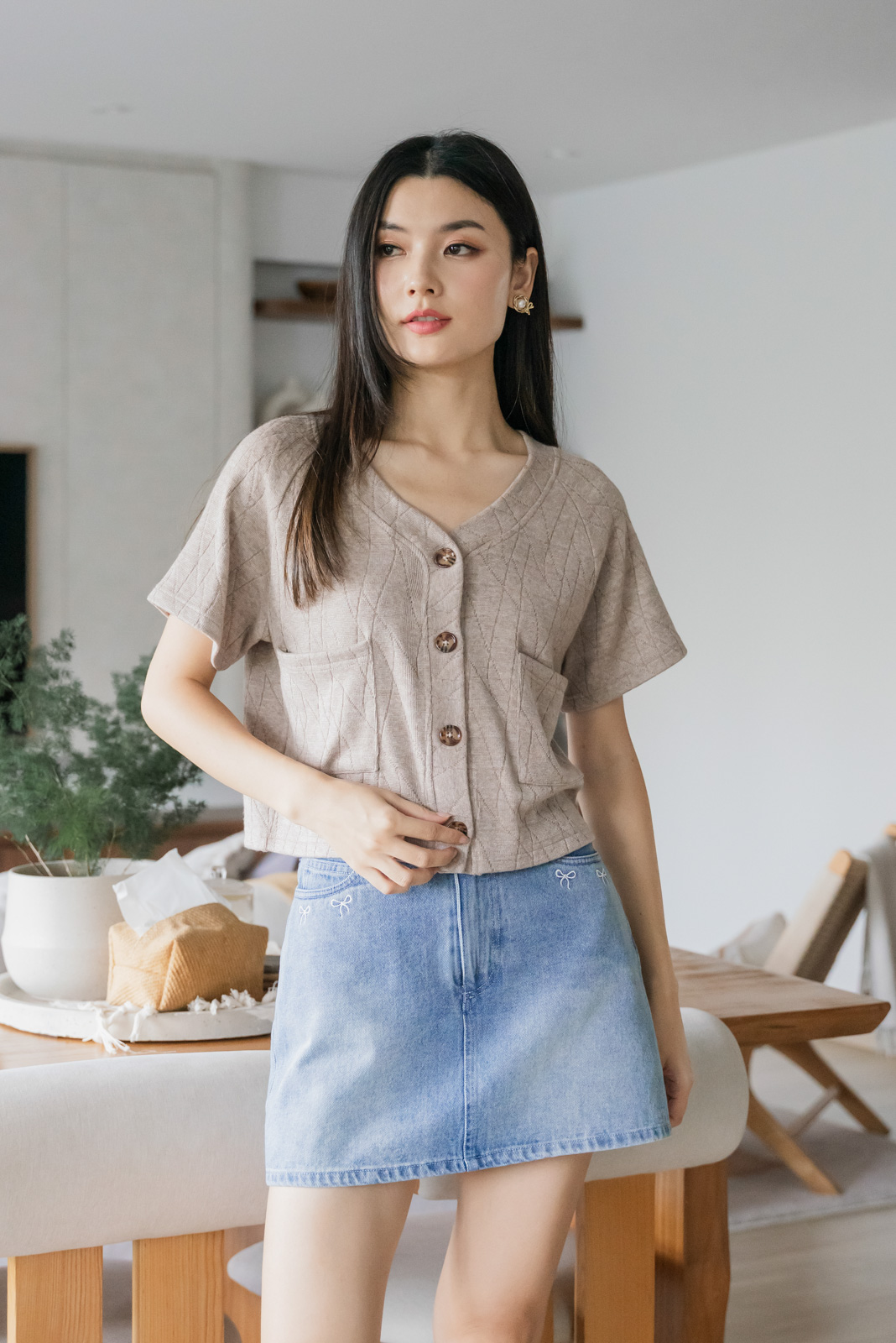 Madeline Buttons Pocket Knit Top In Khaki