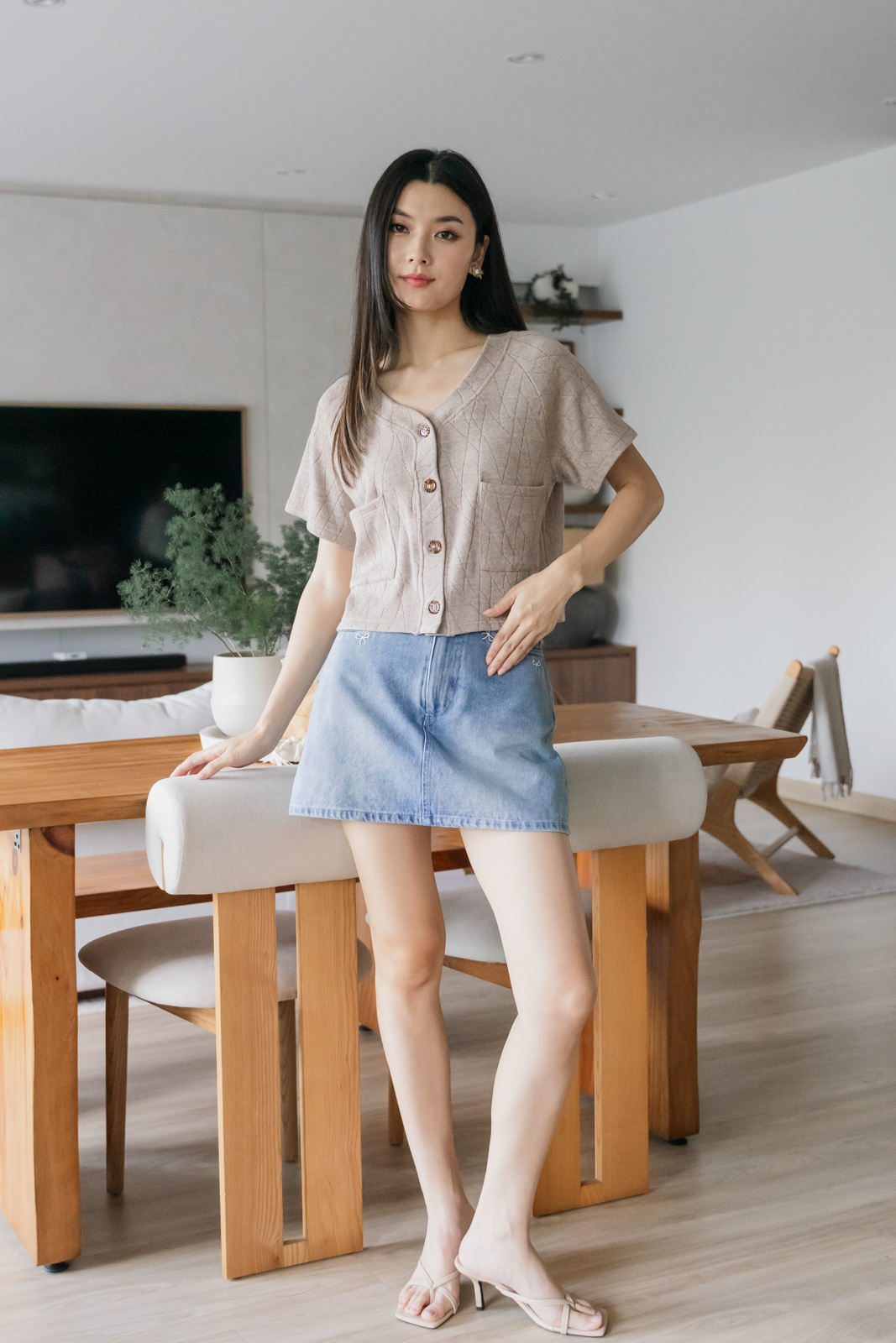 Madeline Buttons Pocket Knit Top In Khaki