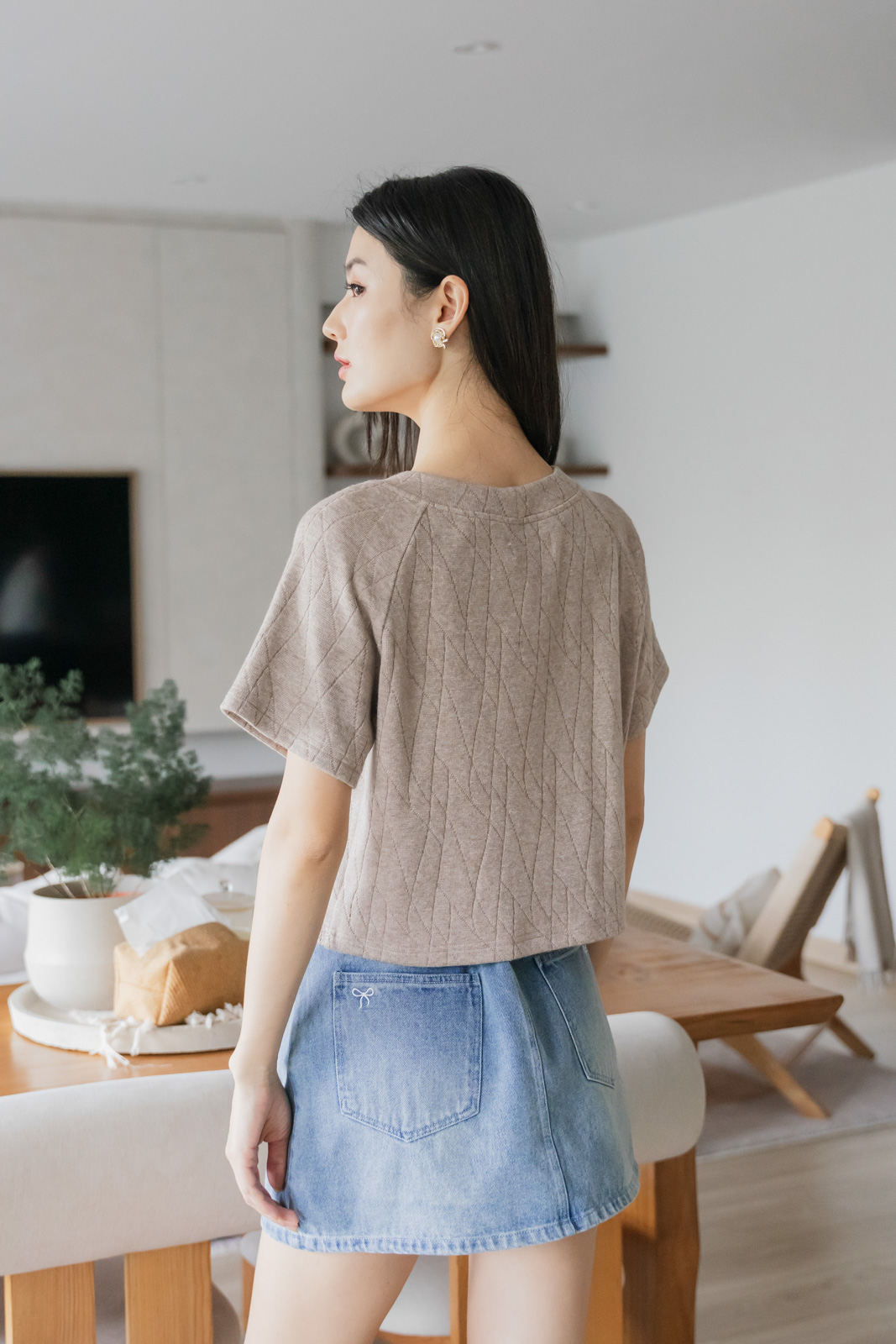 Madeline Buttons Pocket Knit Top In Khaki
