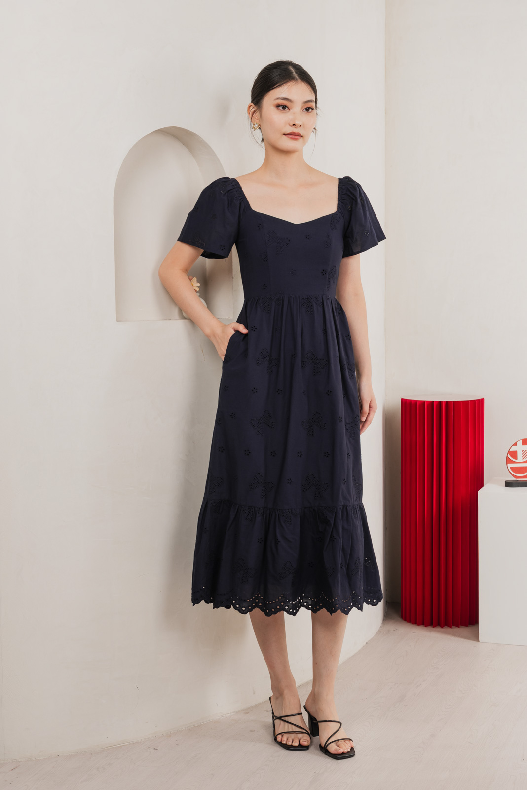 Brinia Ribbon Eyelet Sweetheart Midi Dress In Navy